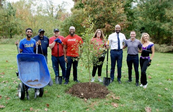 Baltimore Ravens and Coke Consolidated Team Up for Tree-Planting Event ...