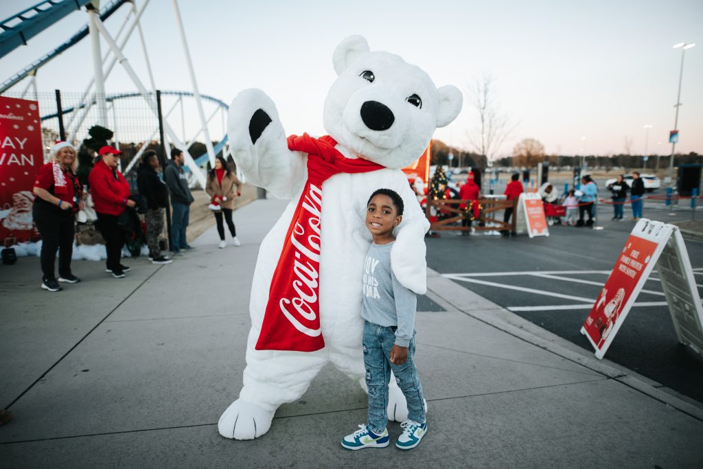 The Coca-Cola Holiday Caravan Tour Spreads the Magic of the Season ...